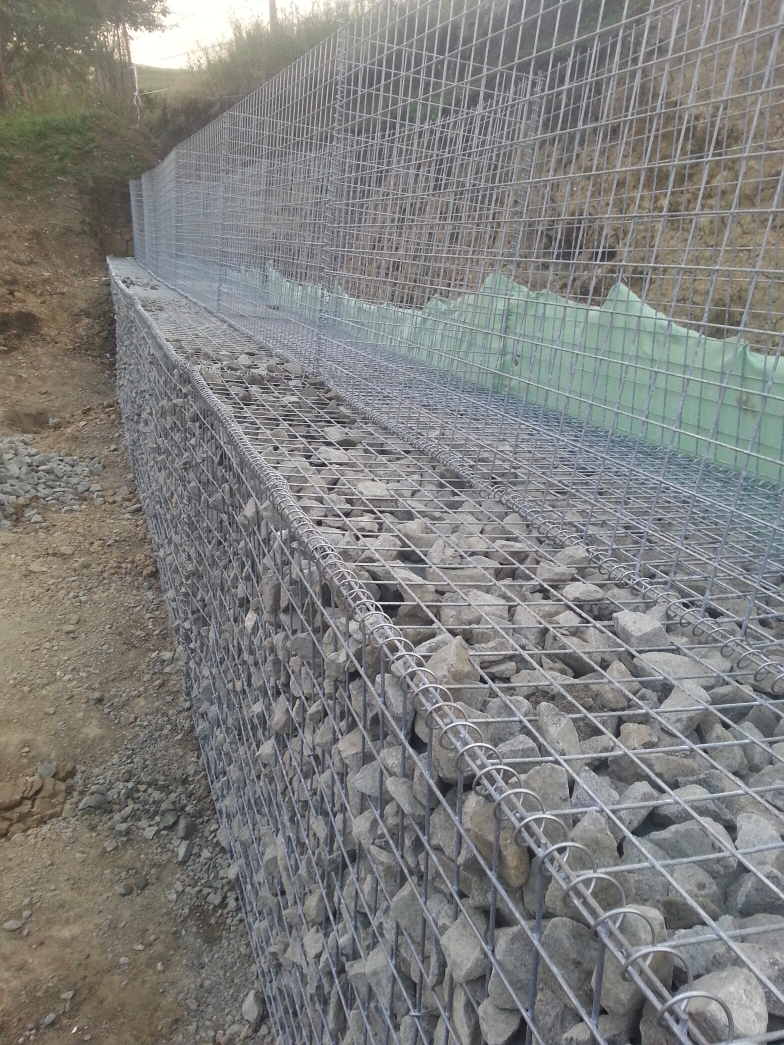 Saltele gabion din plasa sudata pentru stabilizare si anti-eroziune